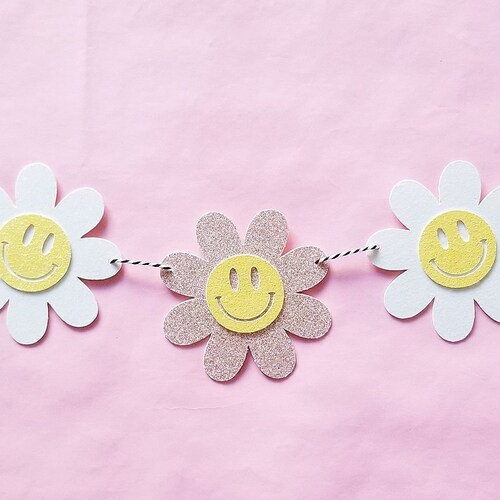 Smiley Face Daisy Garland Retro Party Decor 70s Party - Etsy