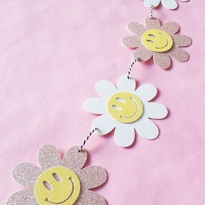 Smiley Face Daisy Garland - Retro Party Decor - 70s Party Decor ...