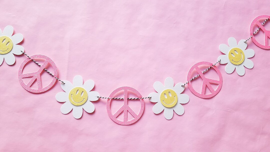 Peace and Smiley Face Daisy Garland - Retro Party Decor - 70s Party ...