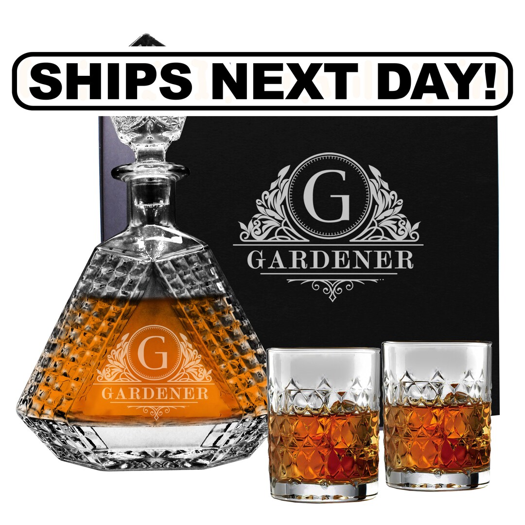 Personalized Decanter and Gift Box, Custom Decanter and Glasses Gift ...