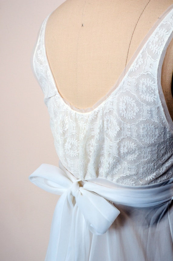 Vintage 1950s White sheer Lace & Nylon Full Slip Nigh… - Gem