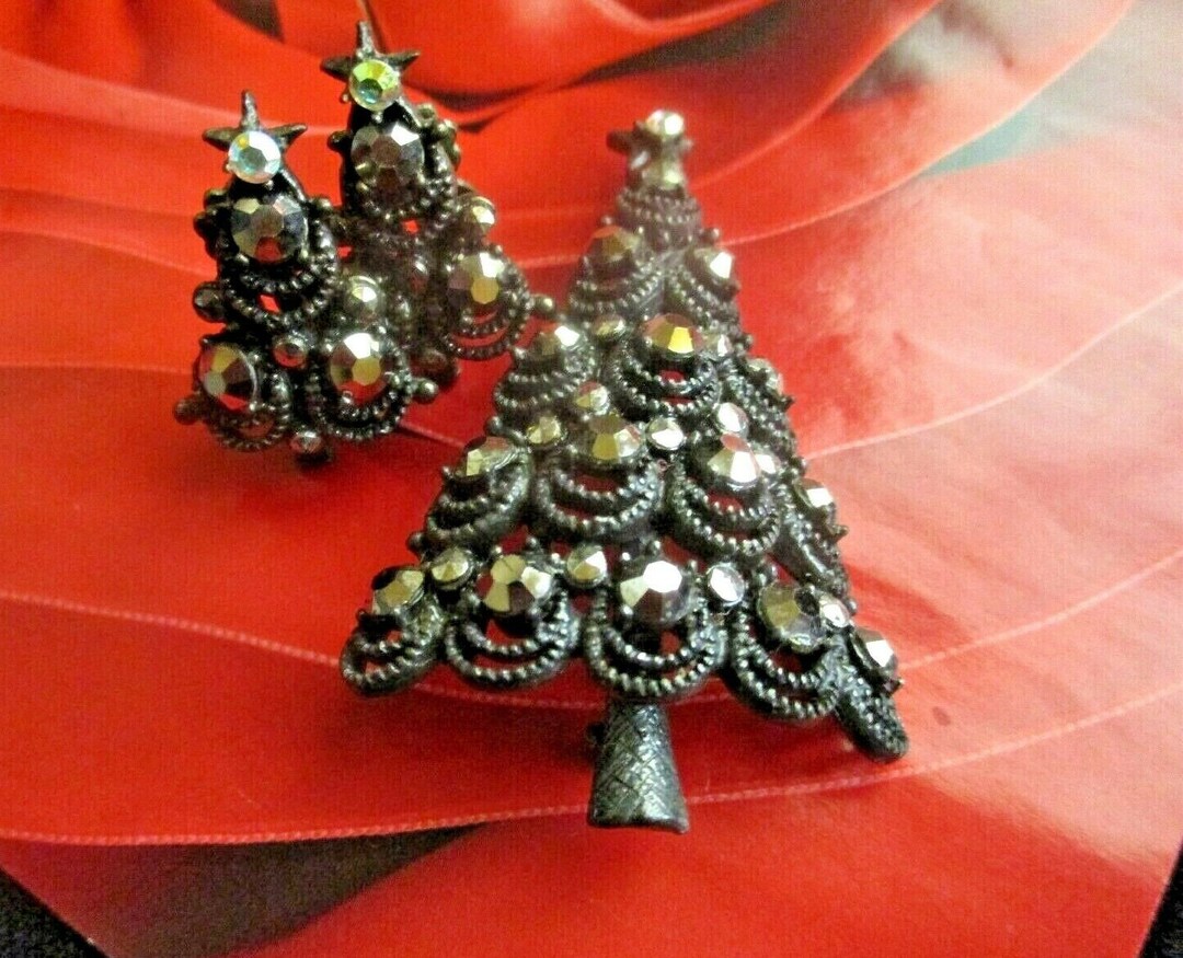 PAKULA Christmas Tree Pin Earrings Gunmetal Gray Hematite Black Magic ...