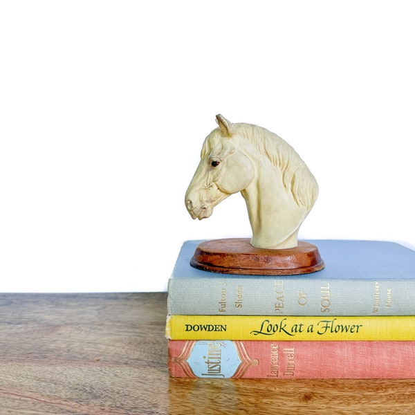 Shelf Statues - Etsy