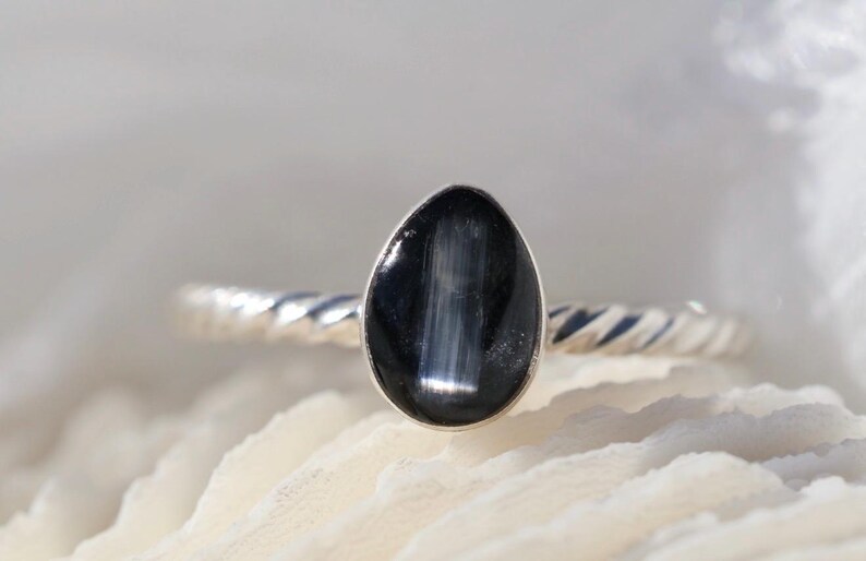 Selenite Cremation Ring, Pet Ashes Keepsake, Black Teardrop Urn Ring ...