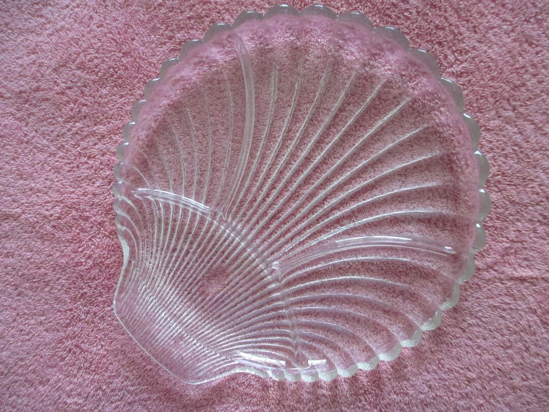 Clear Nautical Clam Shell Design 4 Sectioned Serving Tray / Appetizer ...