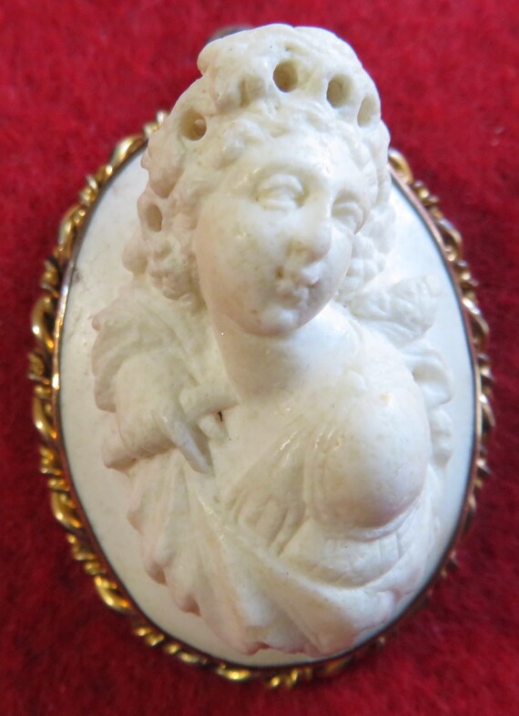 Antique 1890's High Relief Marble Cameo Necklace Pend… - Gem