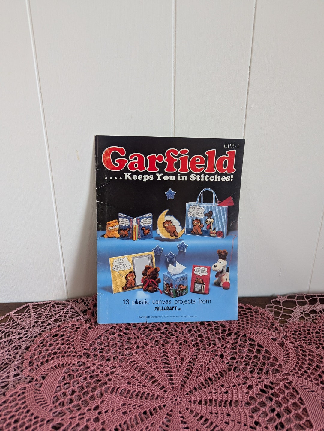 Vintage 1970s Garfield... Keeps You in Stitches! Plastic Canvas ...