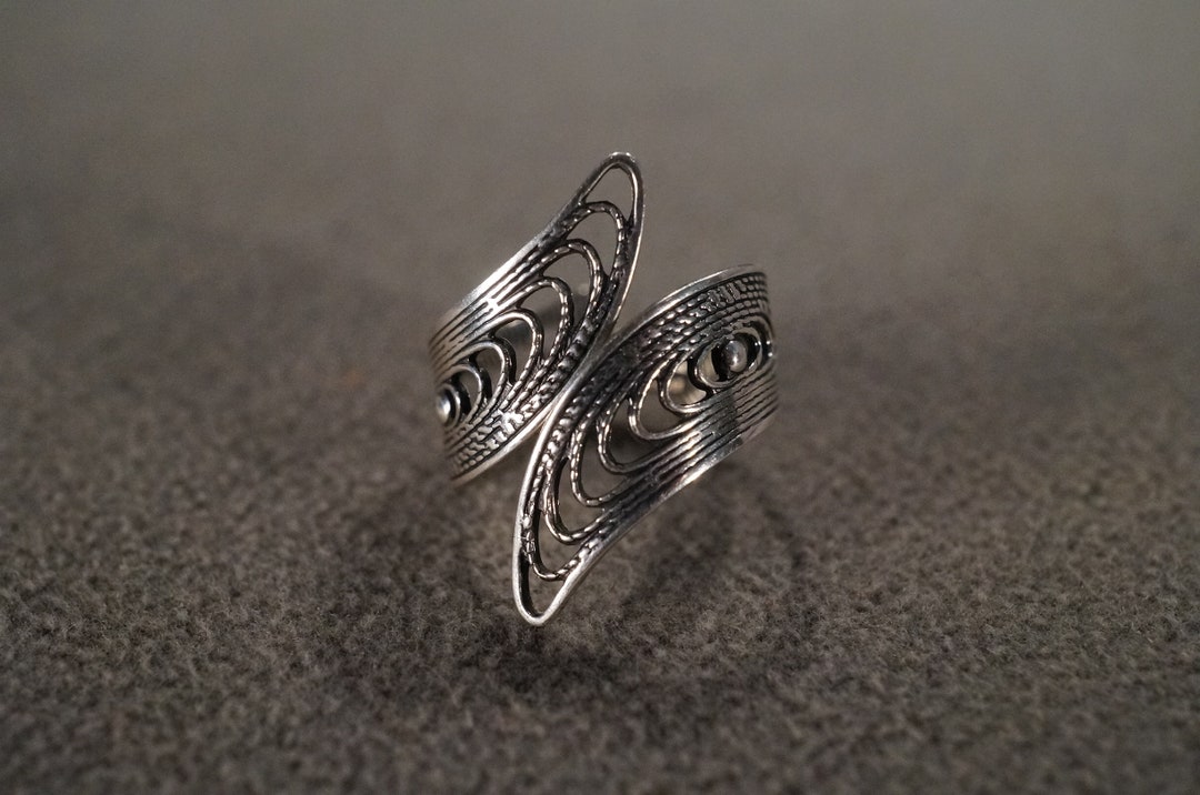 Vintage Sterling Silver Wrap Style Ring Twisted Curved Etched Detail ...