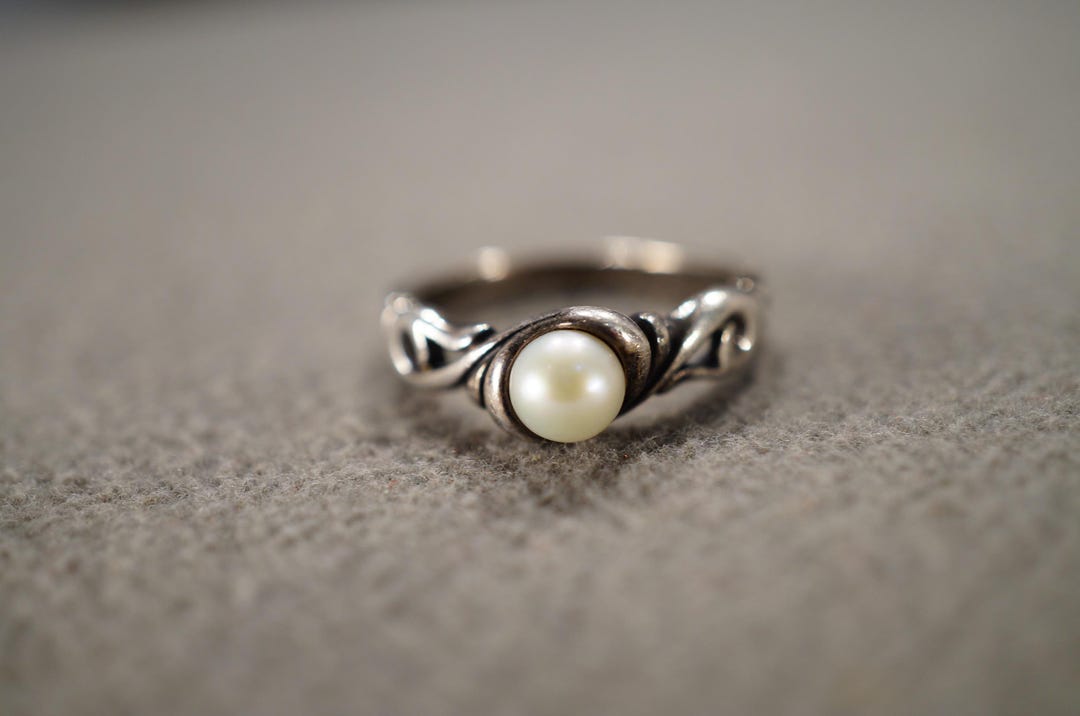 Vintage Sterling Silver Round Bezel Set Wedding Band Cultured Pearl ...
