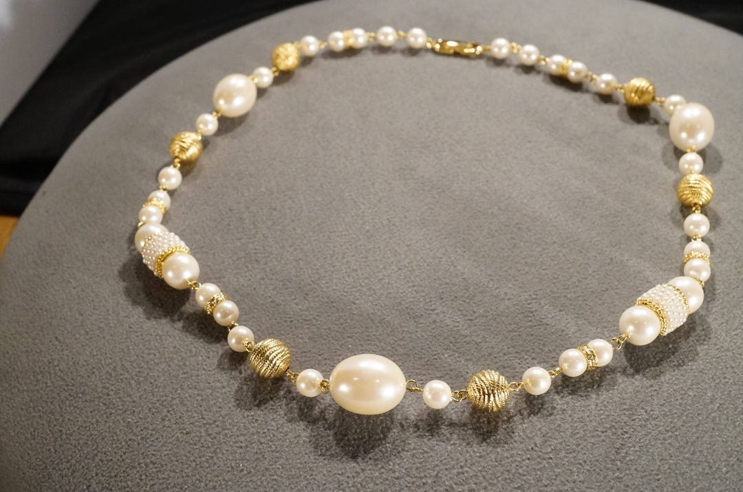 Vintage Victorian Style Yellow Gold Tone Faux Pearl Round Scrolled ...