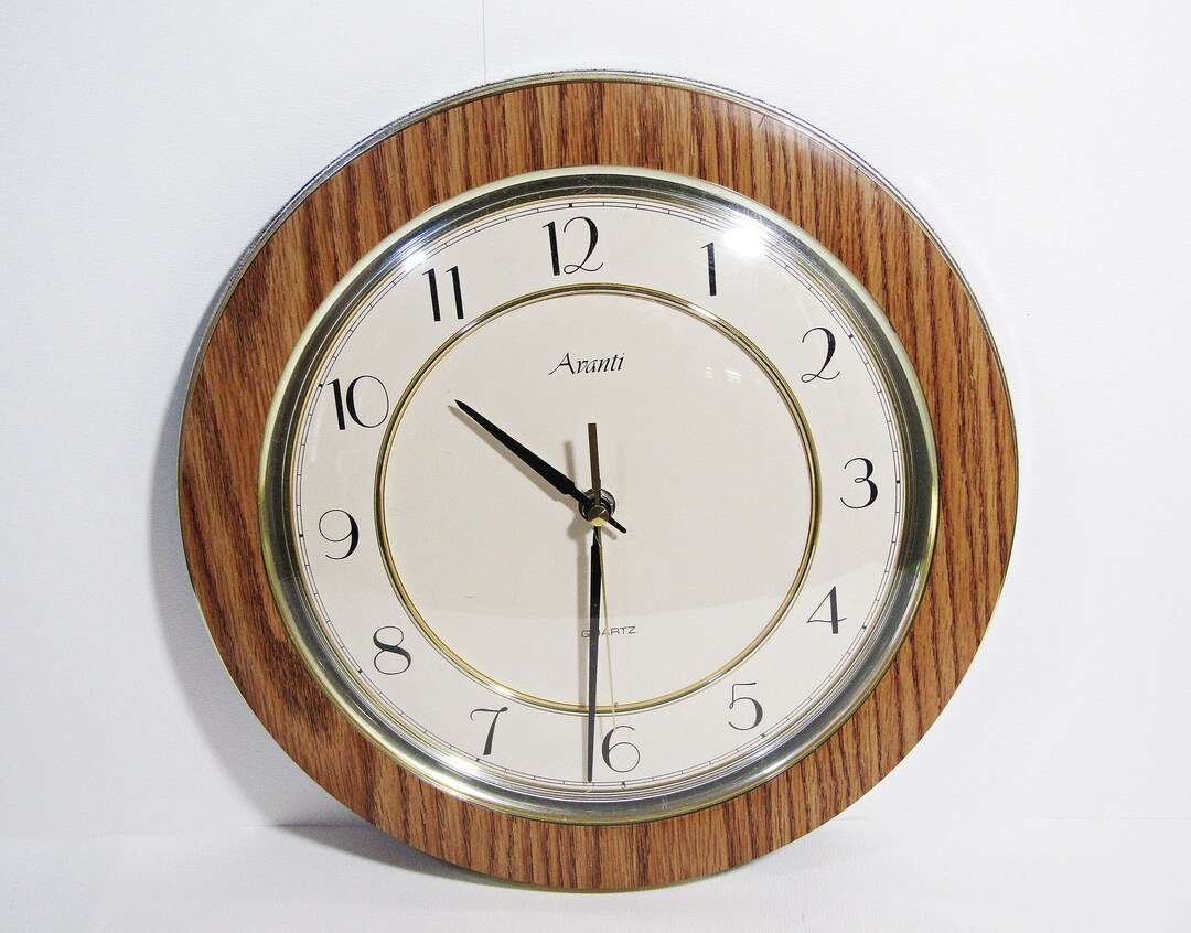 Vintage 1980s Avanti Wall Clock Wood Grain Design, Quartz - Etsy