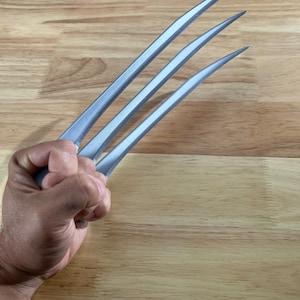 Logan Wolverine Claws - Full Pair, for TWO Hands. *ADJUSTABLE* - Glue ...