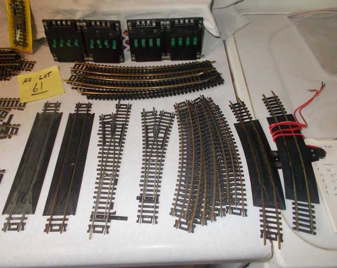 HO Scale Train Track,switches ,2 Power Tracks,curves,straights,,etc ...