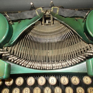 1920s Typewriter Model P by Royal in Emerald Green in Original Wood ...
