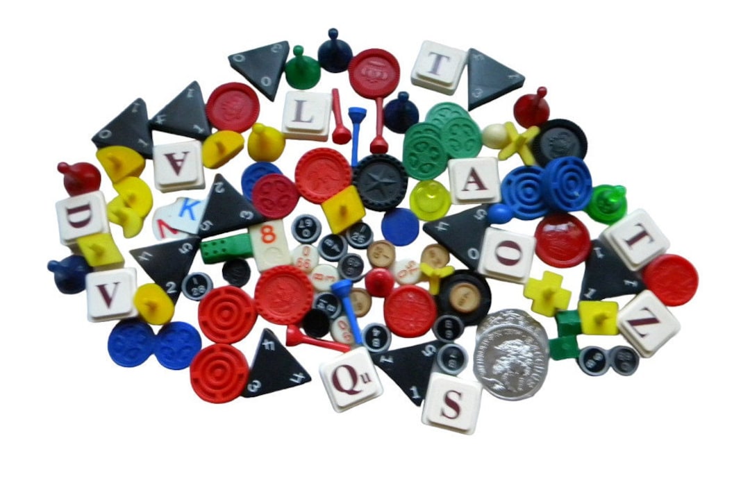 100 Vintage Plastic Game Pieces Mixed Media Craft Supplies - Etsy
