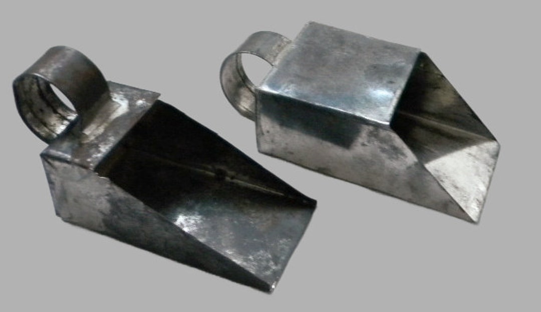 2 Small Vintage Scoops Tin Metal Kitchen Scoops With Handle Farmhouse ...