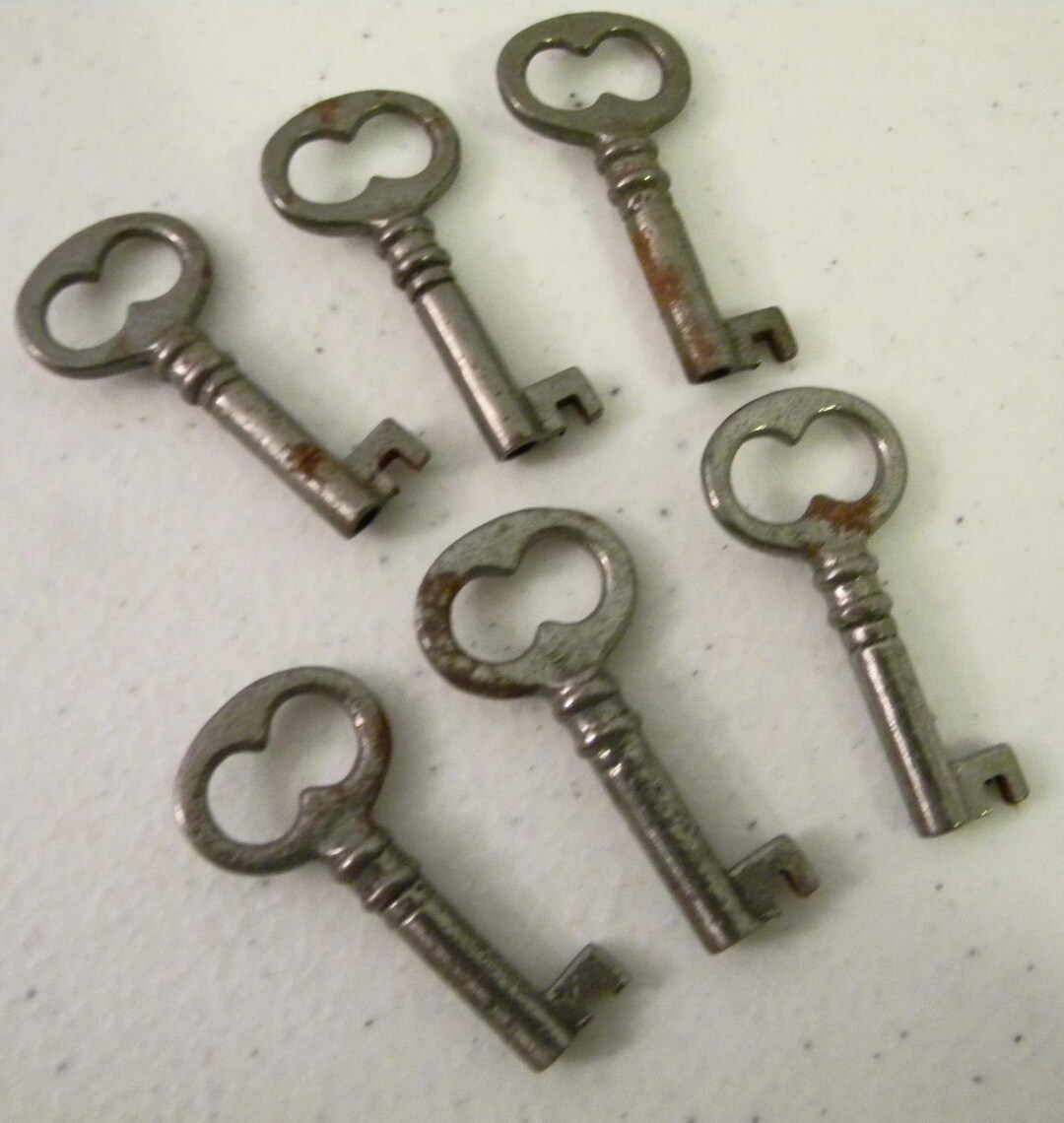 Vintage Steamer Trunk Keys - Small Skeleton Key Lot - Dresser Box Keys ...