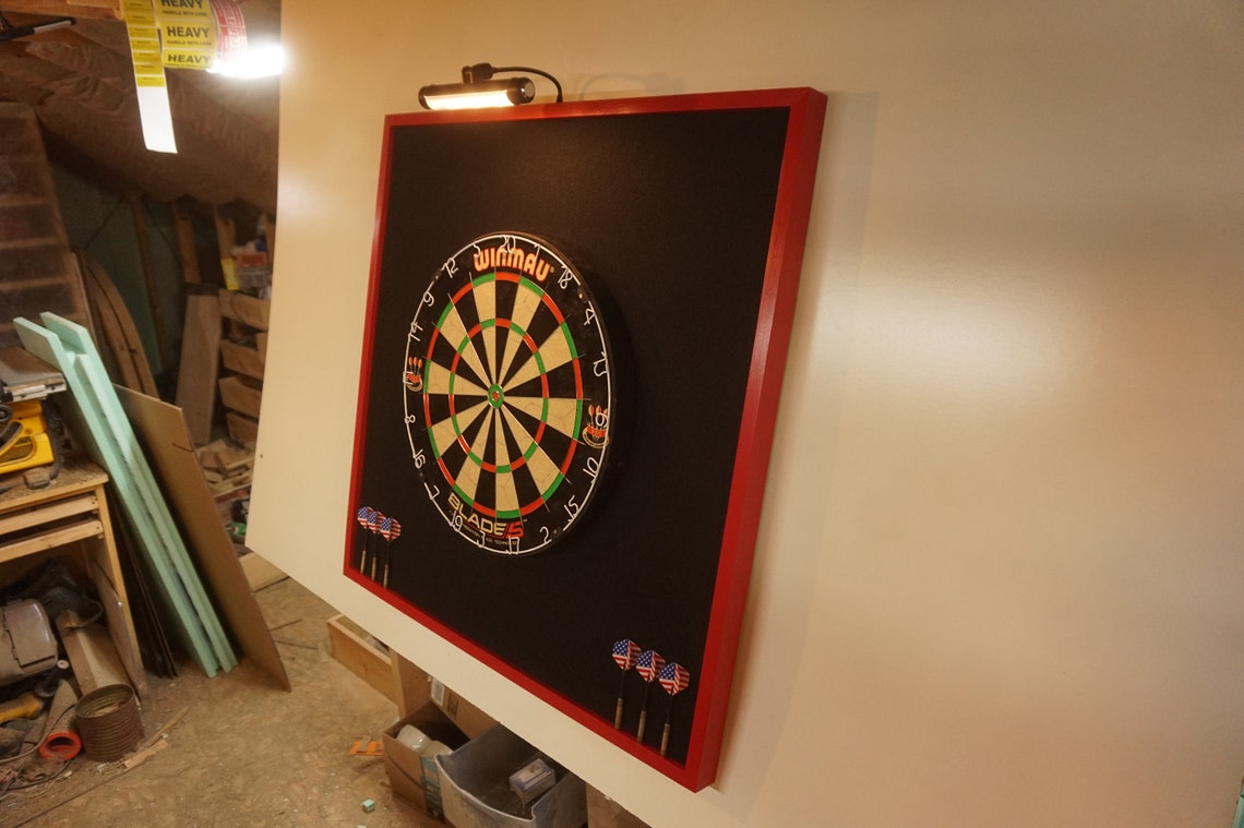 LED Lighted Dart Board Backboard & Winmau Blade 5 Staple-free - Etsy