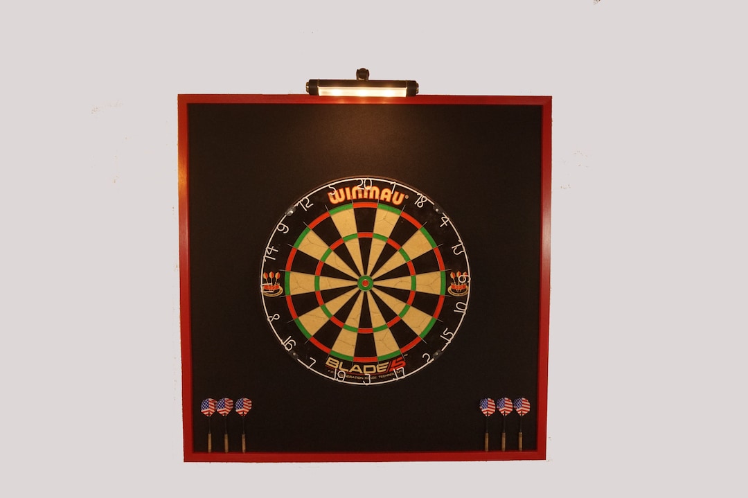 LED Lighted Dart Board Backboard & Winmau Blade 5 Staple-free - Etsy
