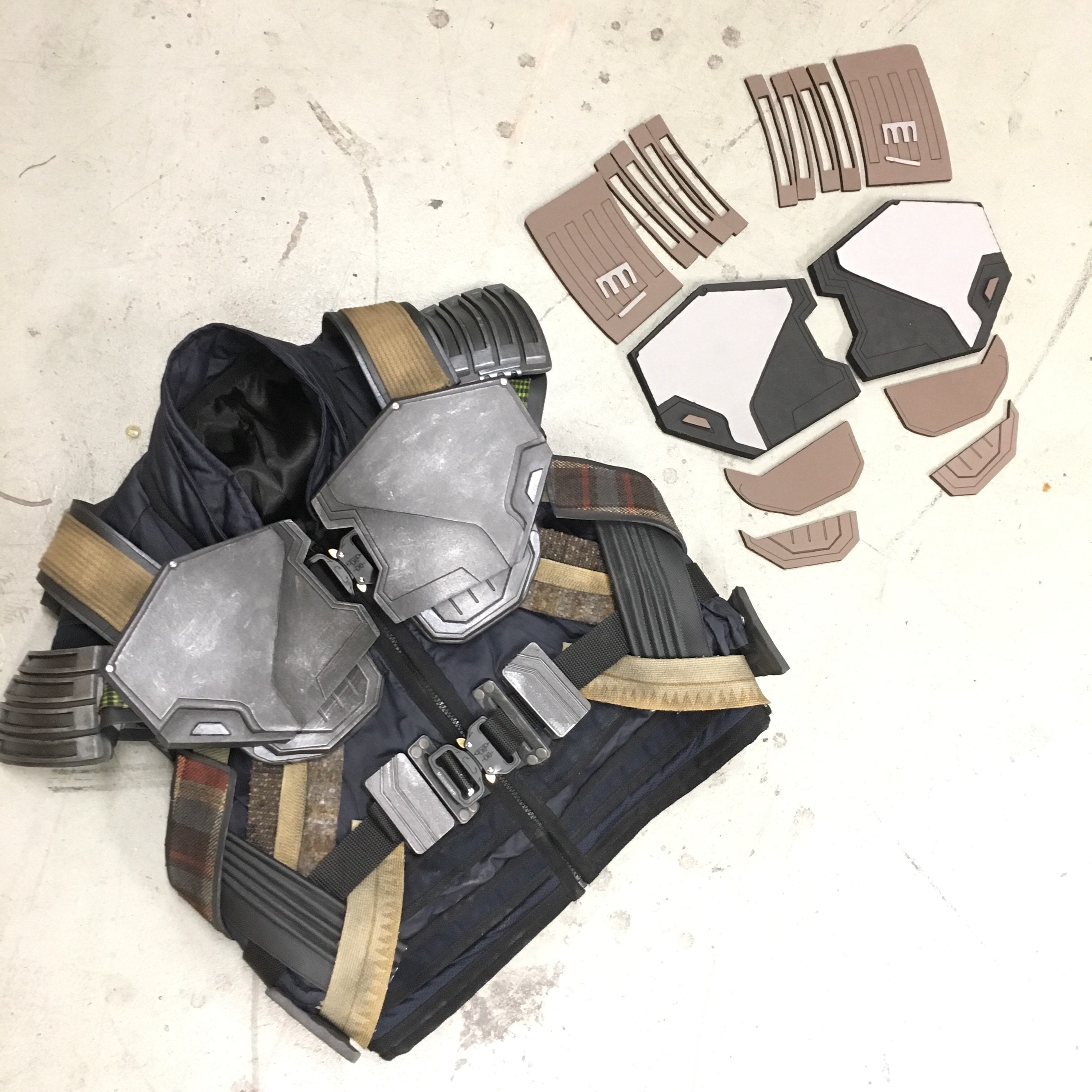 Killmonger Armor DIY Kit "no Vest" ( Comiccon, Halloween, Cosplay ...