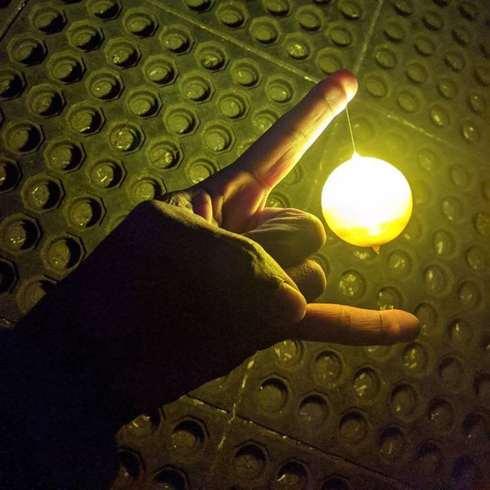 LED Floating Conjuring Sphere Prop ( Costume, Halloween, Cosplay ...