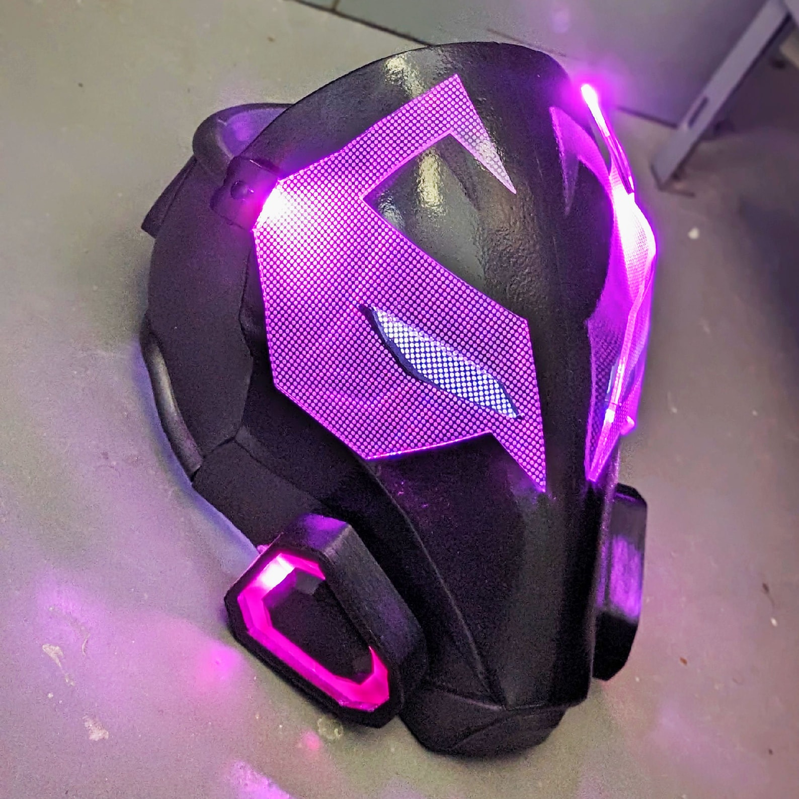 Earth 42 Prowler Miles G Morales Helmet: EVA Foam Cosplay DIY Kit / RTW ...