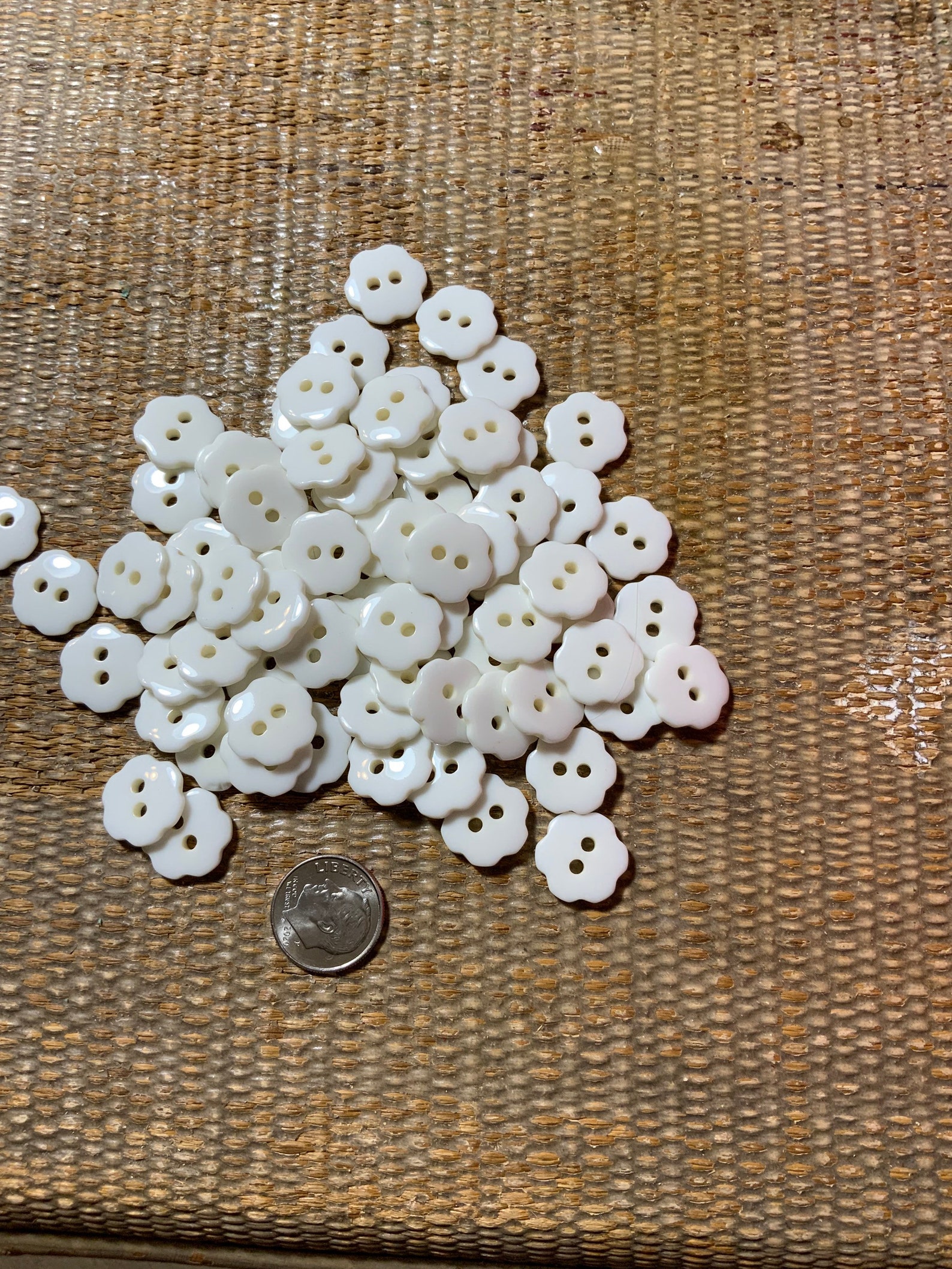 White Flower Buttons, 75 Pc, Vintage White Plastic Flower, Garden ...