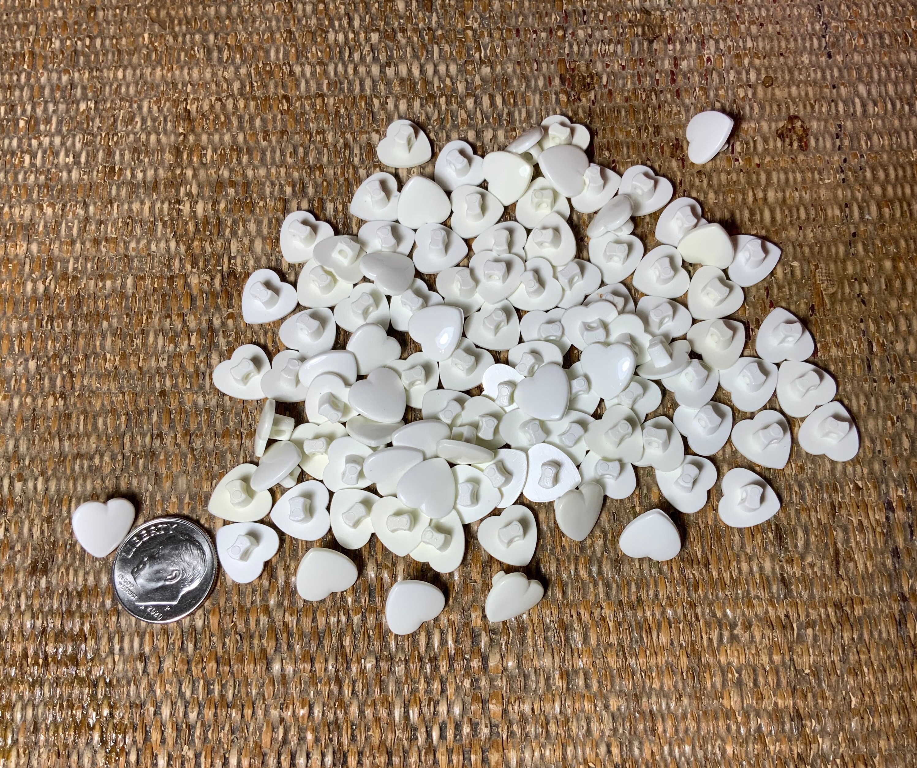 White Heart Buttons, 100 Pieces, Vintage Tiny Button, Plastic, 10mm, 3/ ...