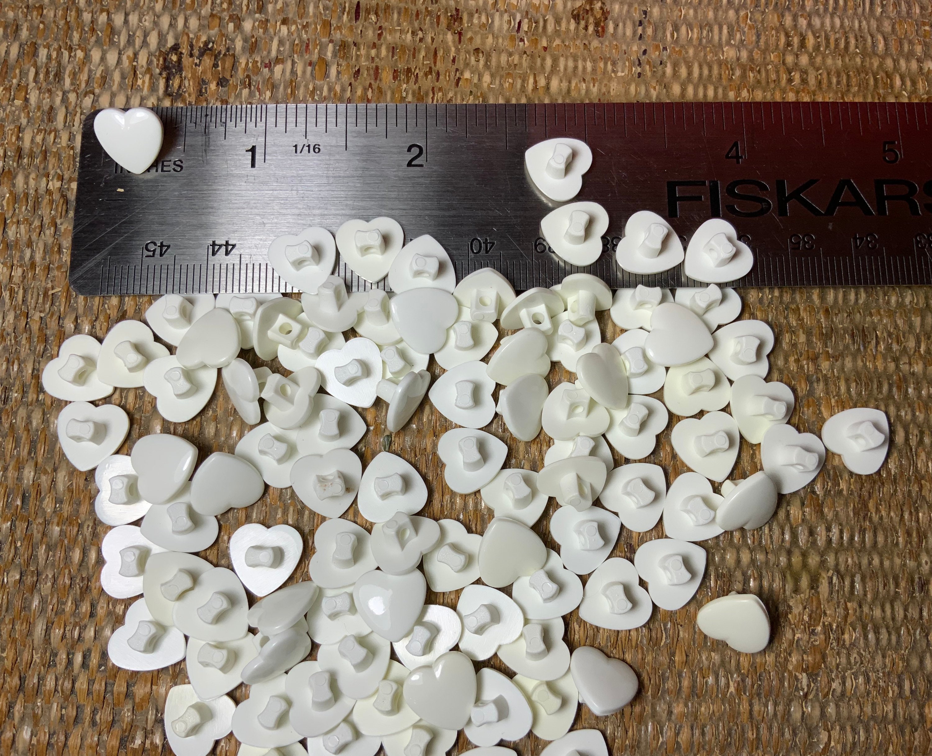 White Heart Buttons, 100 Pieces, Vintage Tiny Button, Plastic, 10mm, 3/ ...