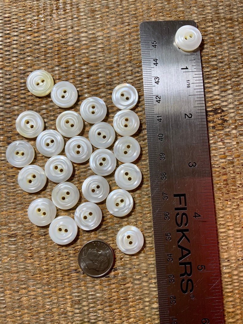 Vintage Two Hole Mother of Pearl Buttons, 14 Mm, Just Over 1/2”, 25 ...