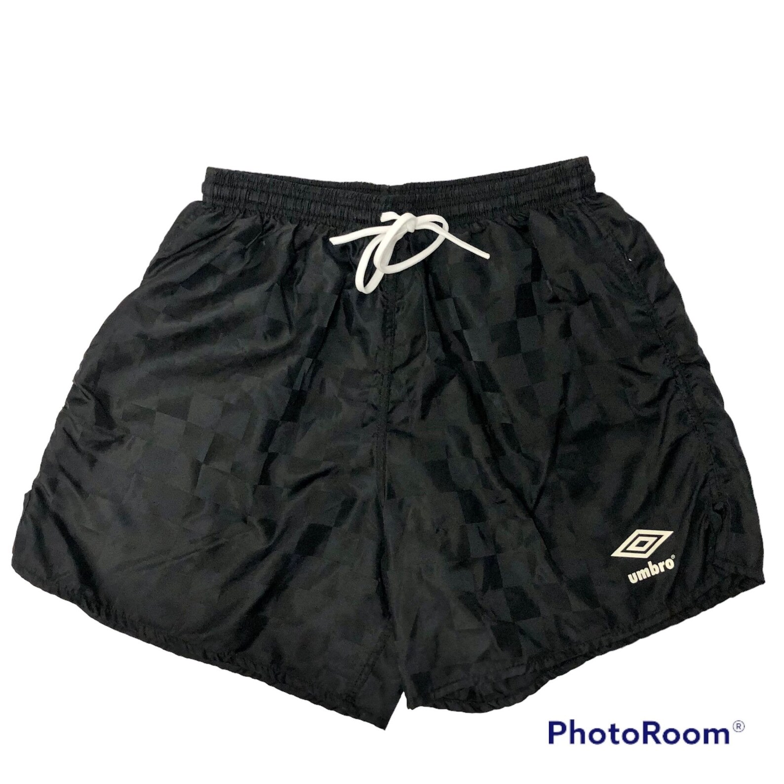 Vintage 90's Umbro Men's Black CHECKERED SHINY Nylon Athletic SOCCER ...