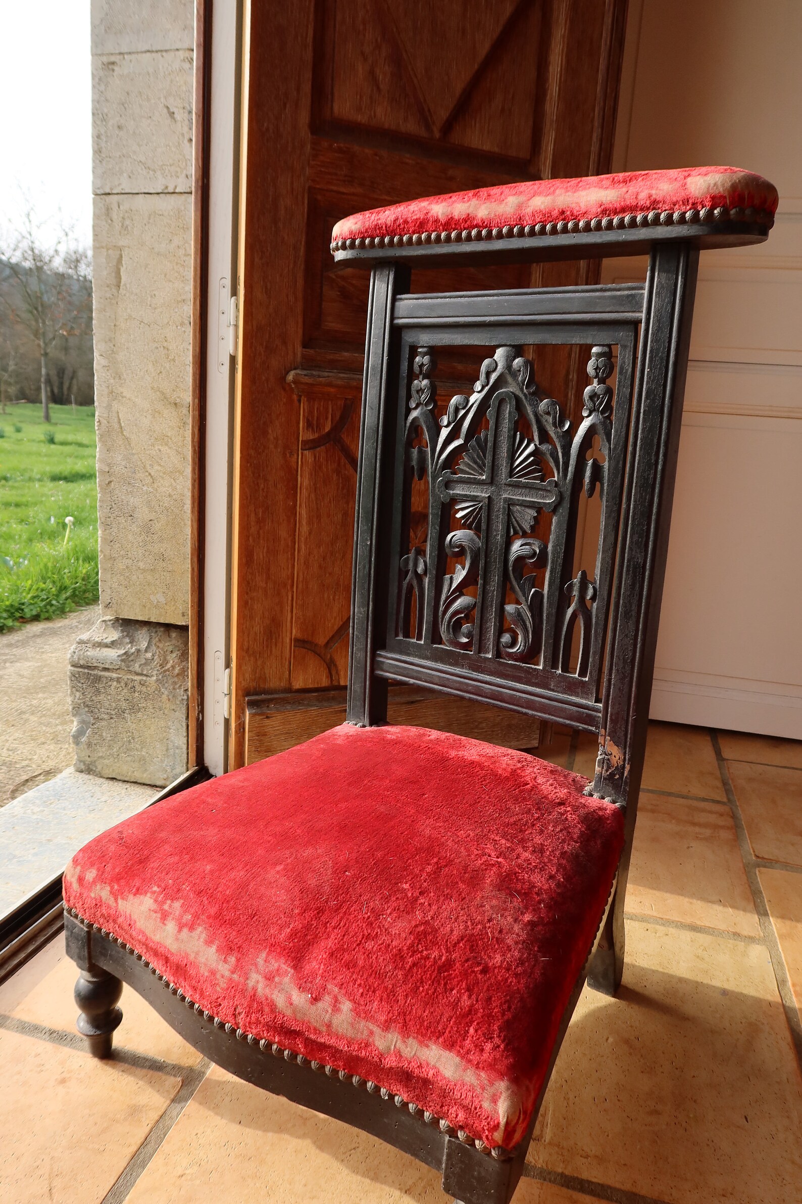 RED VALVET Prayer Chair. Prie Dieu Carved and Handmade From | Etsy