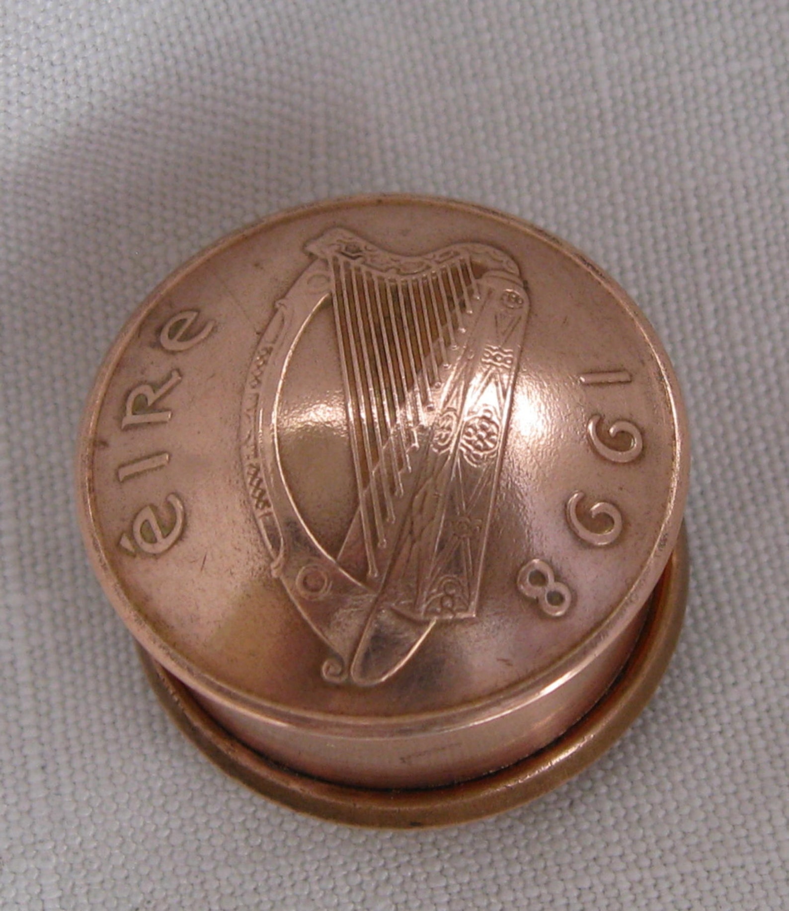 Irish Two Pence Coin Snuff Box / Stash Box / Pill Box / - Etsy
