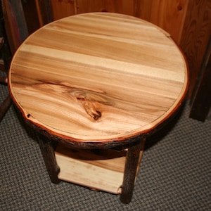 HICKORY LOG Side TABLE - Old Fashioned Hickory Side Table Round - Etsy