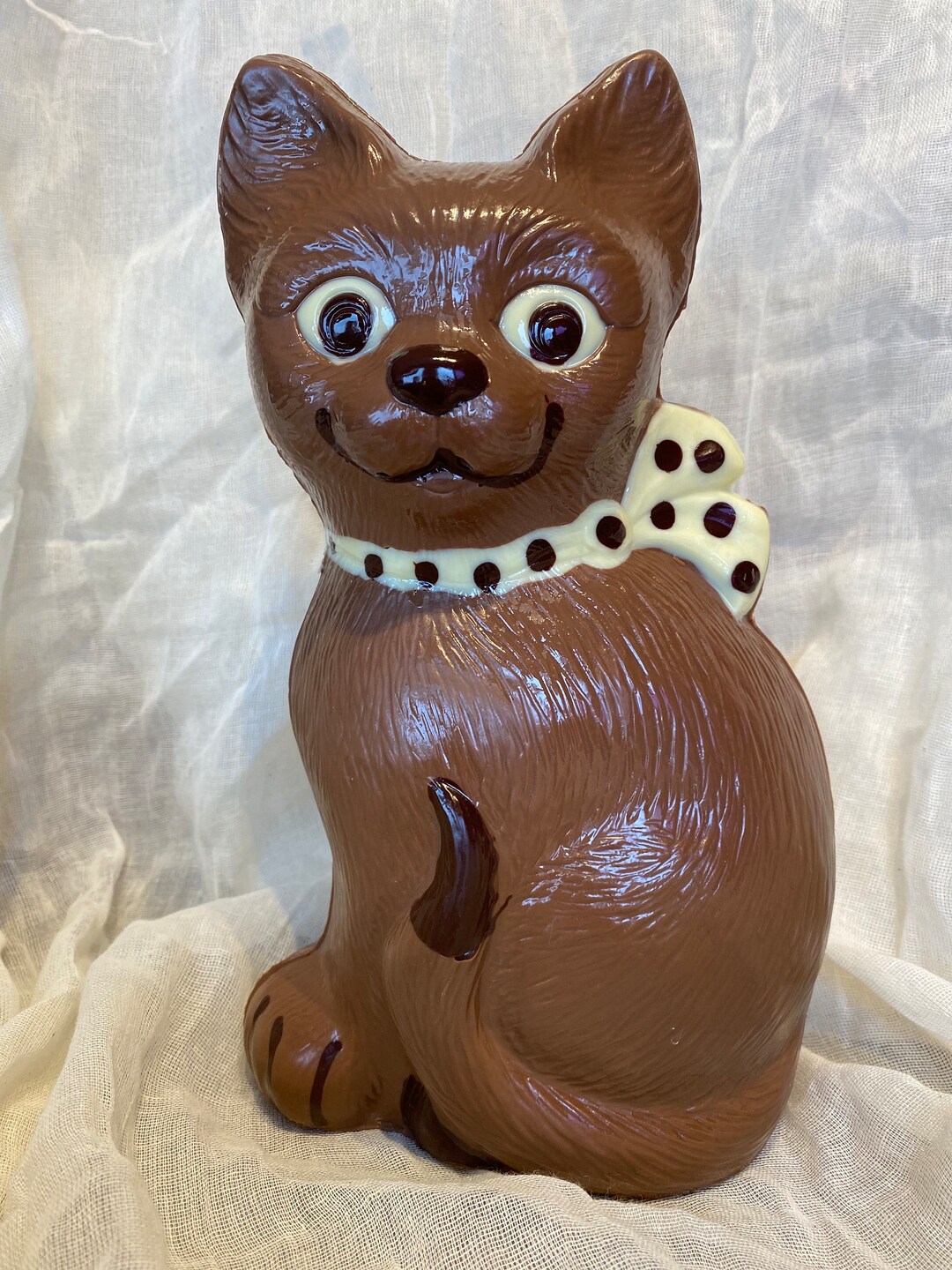 Hand-made Large Pure Belgian Milk Chocolate Cat - Etsy UK