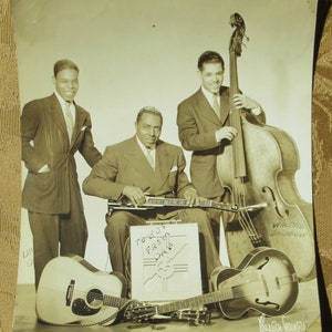 1940s Walter Buchanan Jazz Bass Photo: Maurice Seymour, Chicago Blues ...