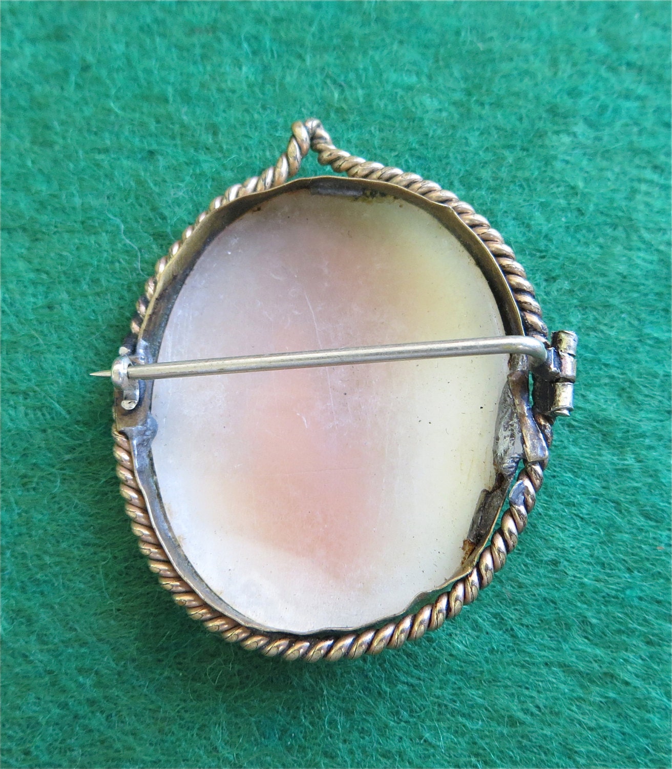 Victorian Shell Cameo Brooch: Rebecca at the Well, Golden Twist Frame ...