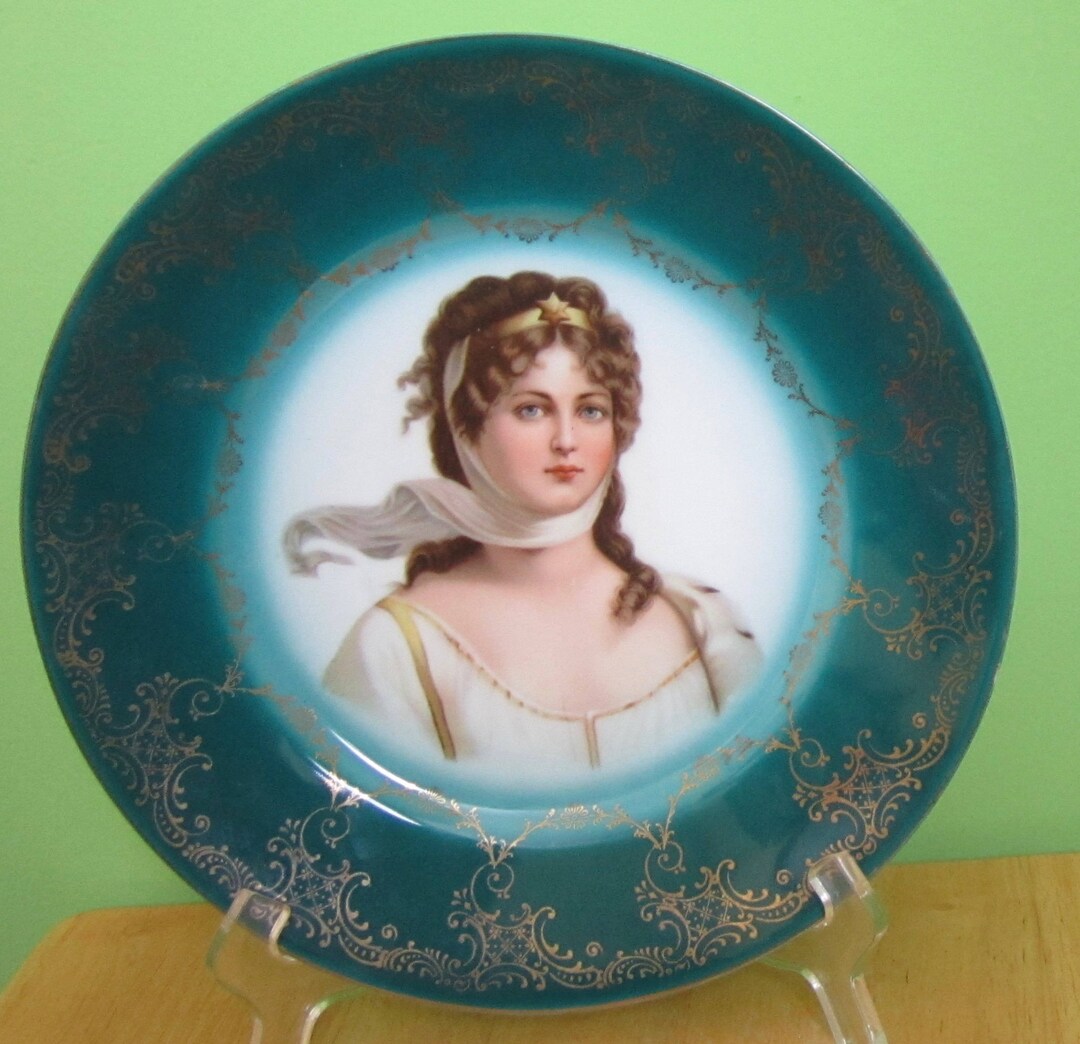 Royal Vienna Portrait Plate: Queen Louise of Prussia, Beehive Mark - Etsy