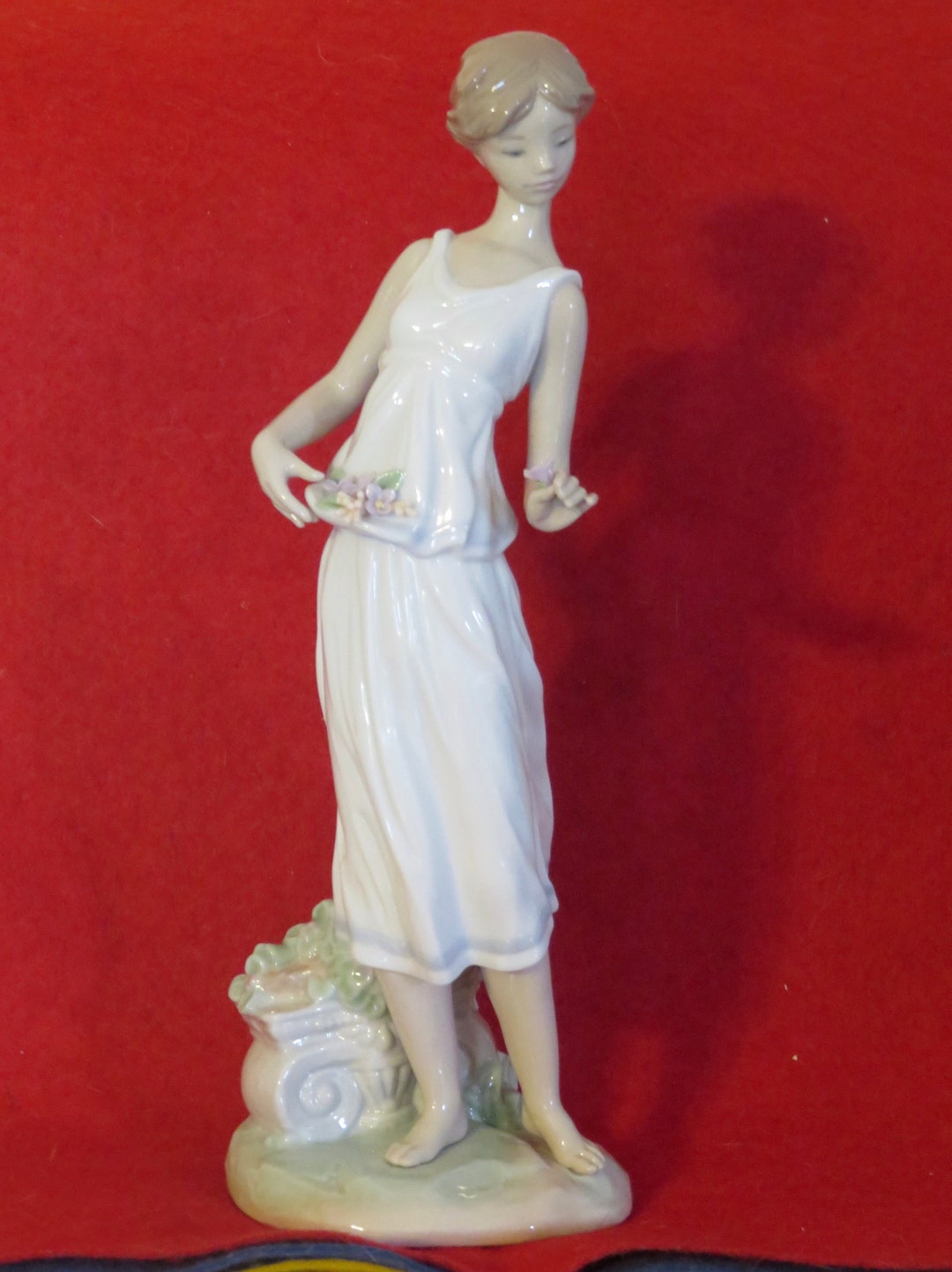 Vintage Lladro Privilege Collection Flowers for A Goddess Beautiful ...