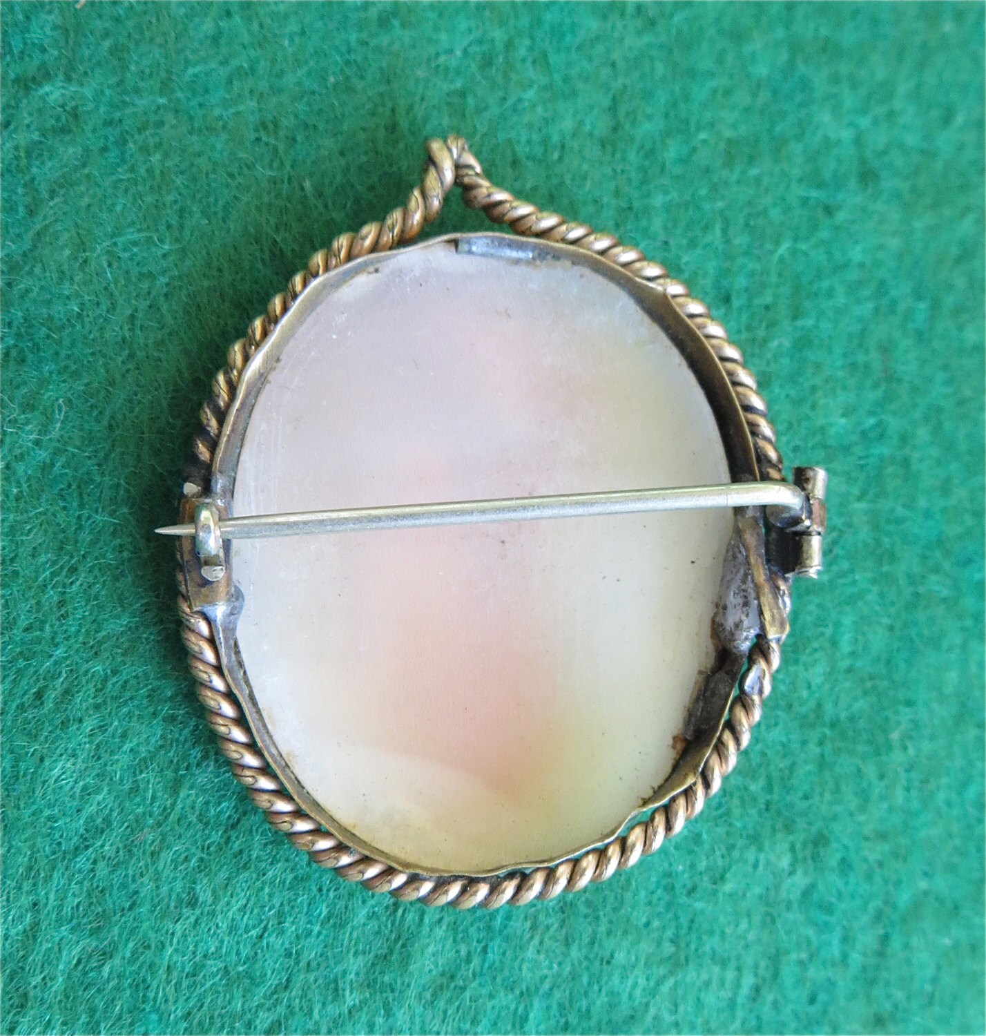 Victorian Shell Cameo Brooch: Rebecca at the Well, Golden Twist Frame ...