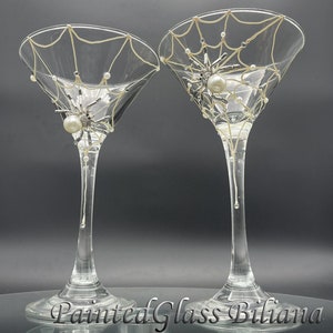 Spider Martini Glasses, Halloween Wedding Theme - Etsy