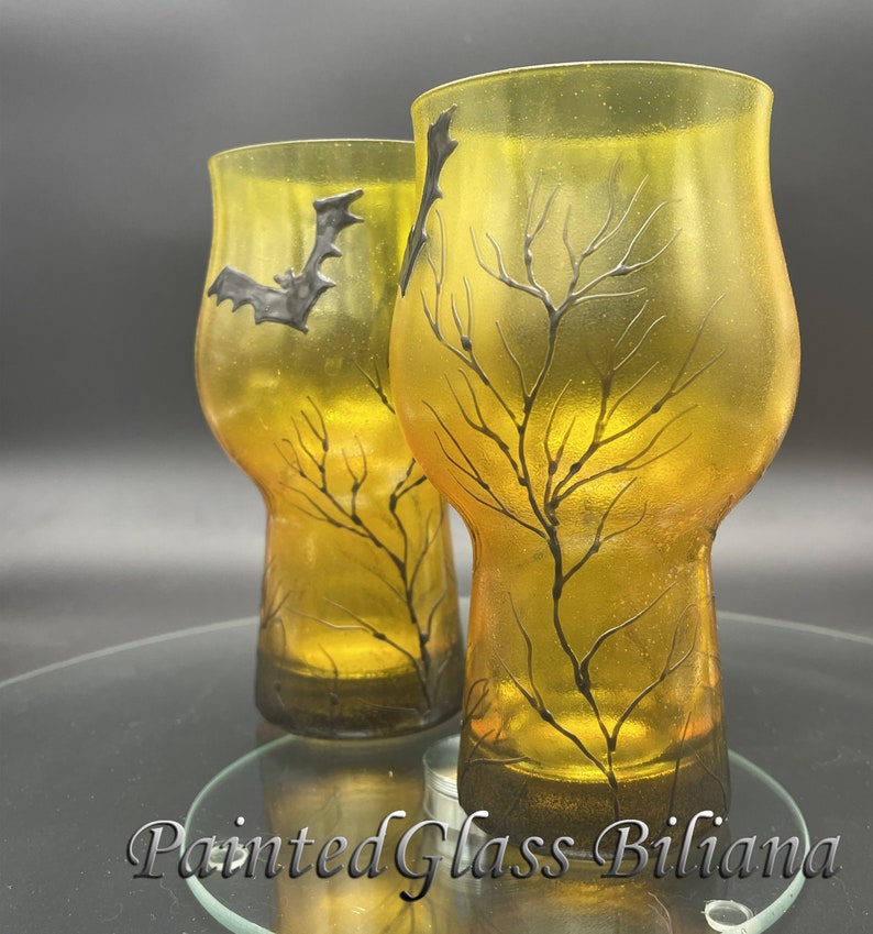 Bats Yellow and Black Cocktail Beer Glasses, Halloween Wedding Theme - Etsy