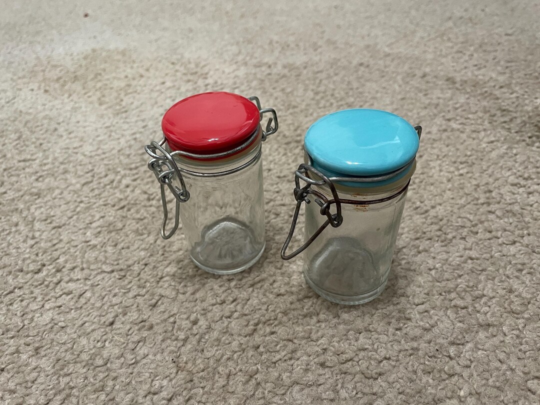 Two Small Hinged Jars, Spice Jars, Turquoise and Red Tops - Etsy