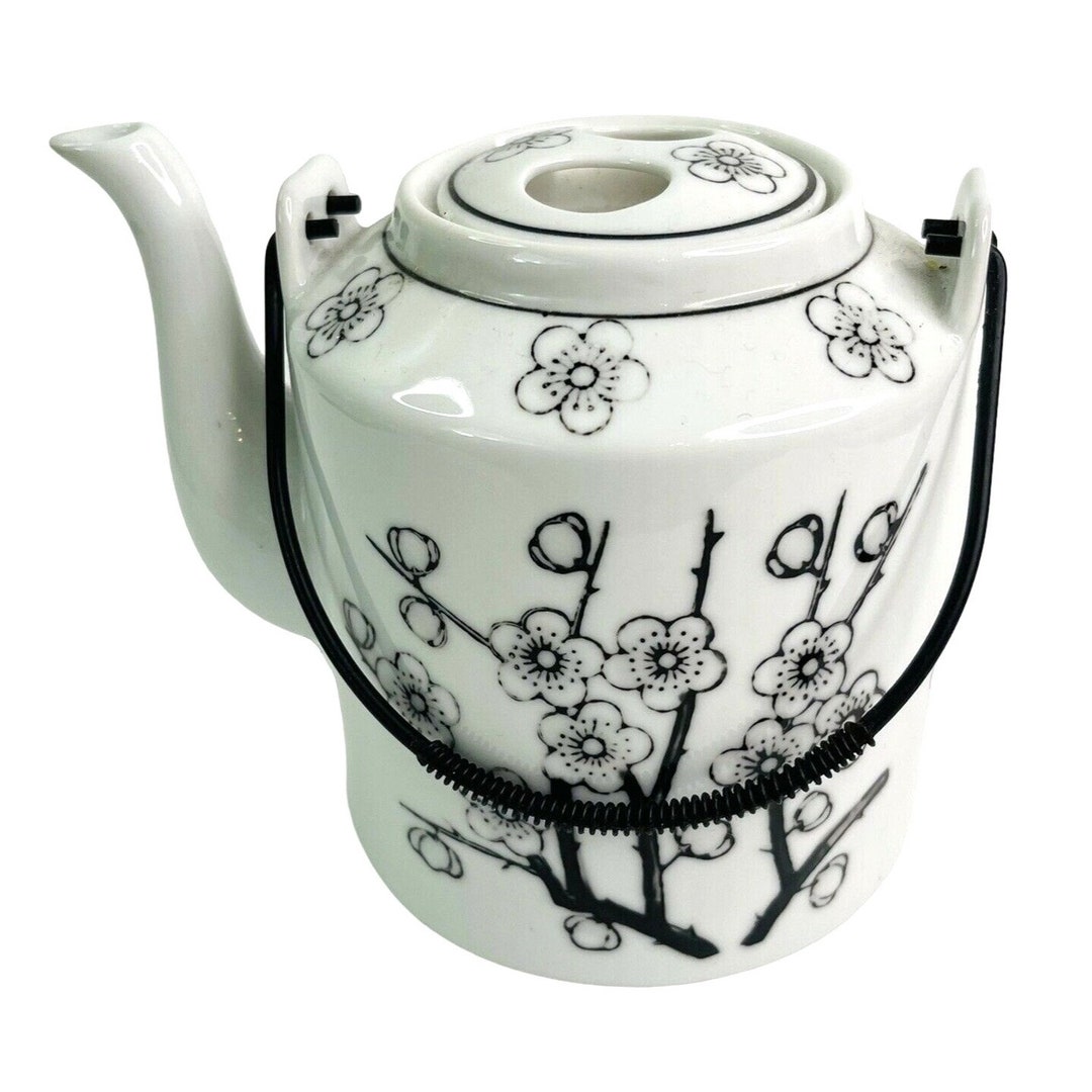 Oriental Porcelain Teapot: Torre Tagus Kiri Collection, Floral Design ...