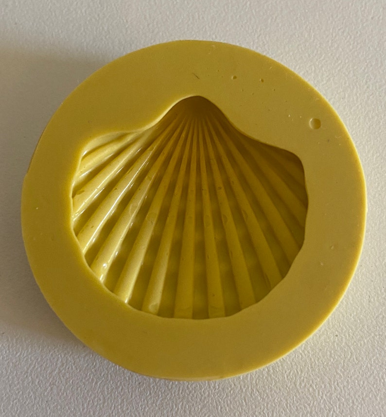 CLAM SHELL Charm/pendant Flexible Mold - Etsy