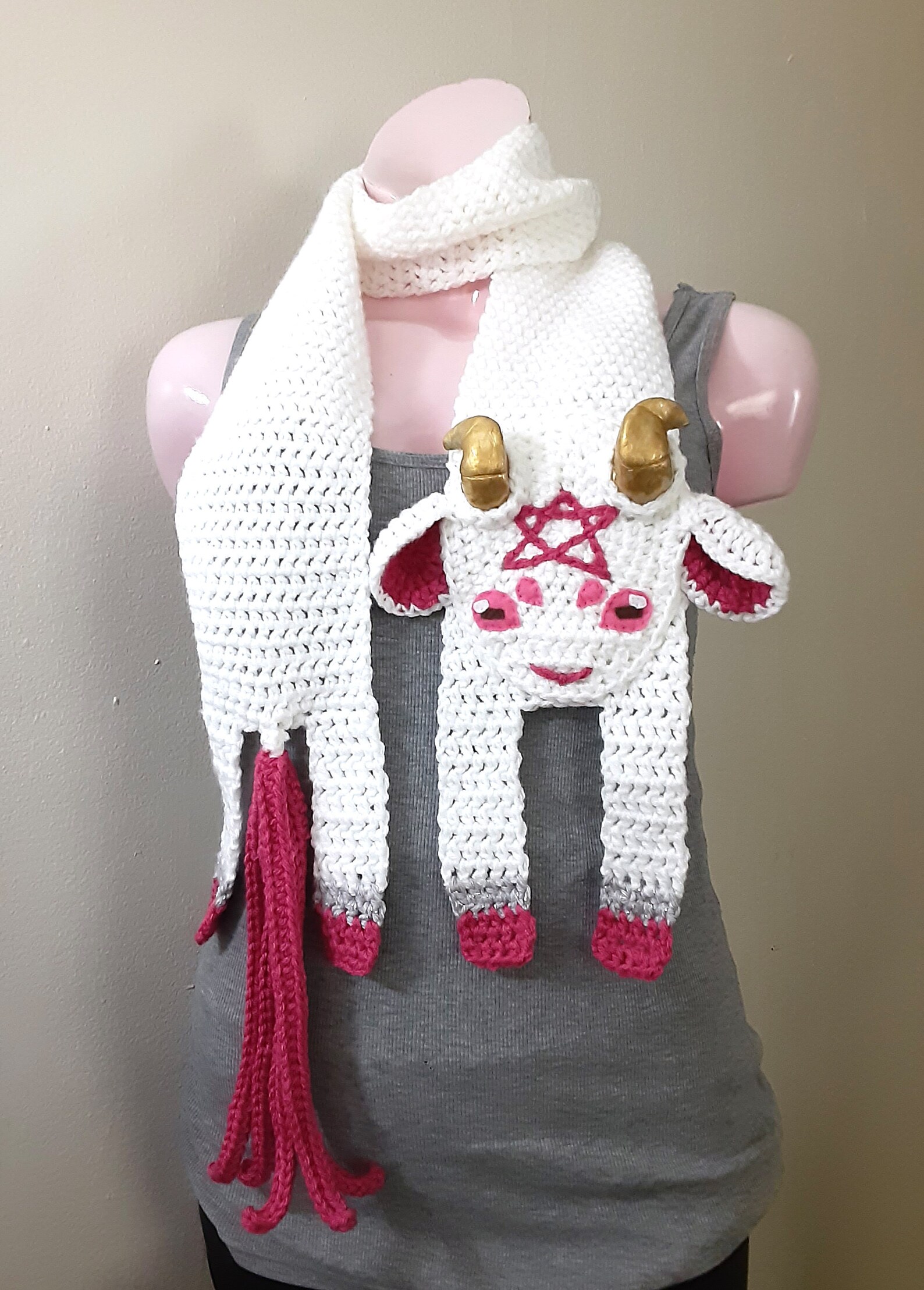 Crochet Creepy Cute Baphomet Scarf pink - Etsy