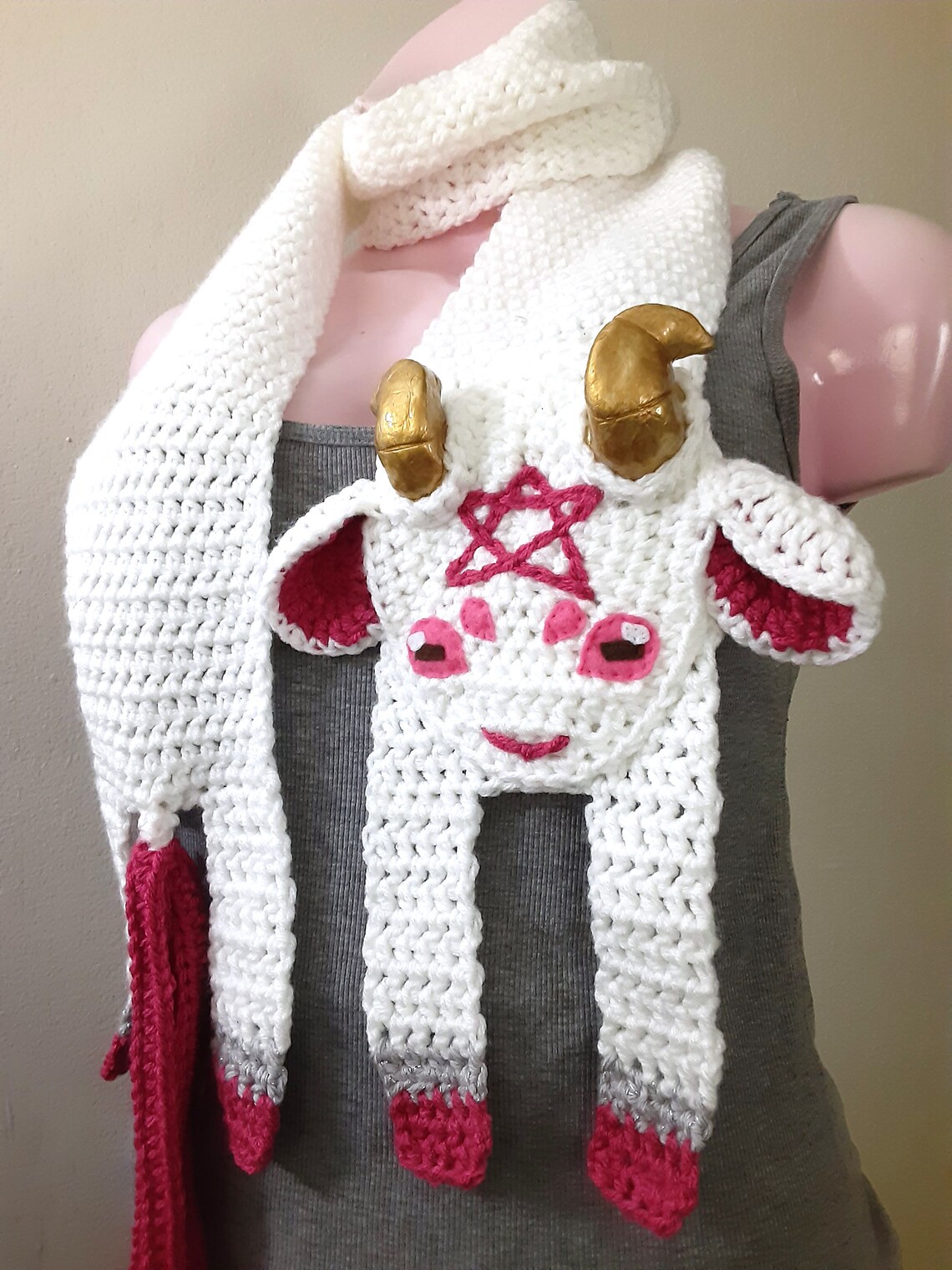 Crochet Creepy Cute Baphomet Scarf pink - Etsy