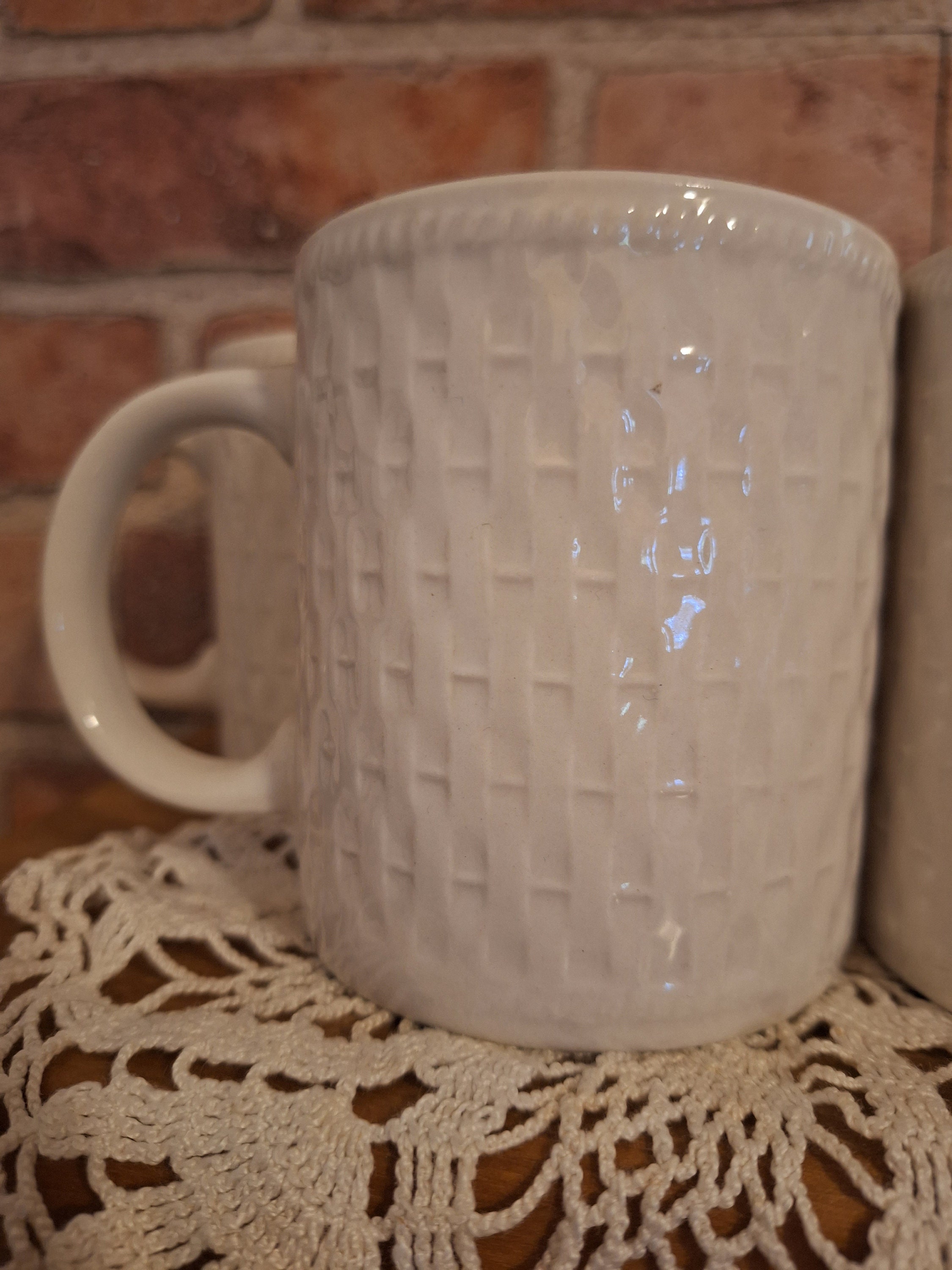 Set of 4 Vntg.oneida White Wicker Pattern Mugs, Neutral Decor, Coffee ...