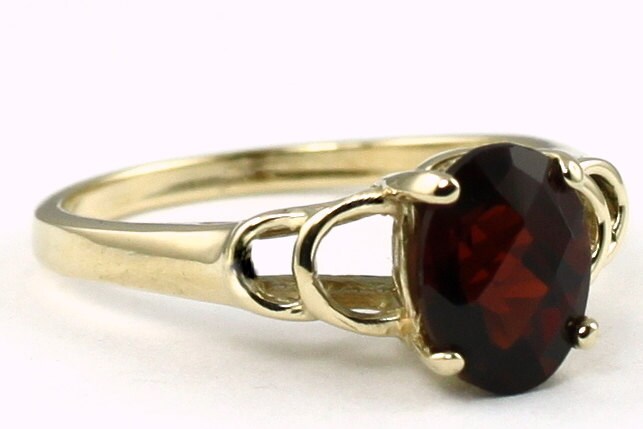Mozambique Garnet 10KY Gold Ring R300 - Etsy