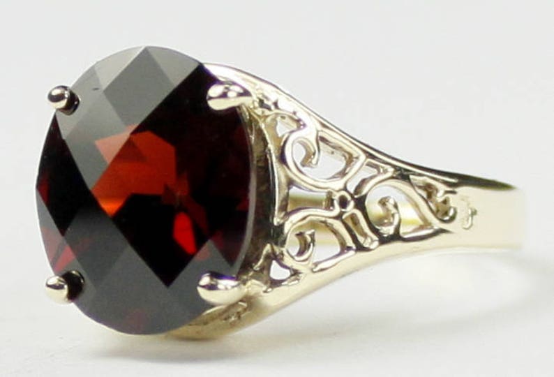 Mozambique Garnet 18KY Gold Ring R057 - Etsy
